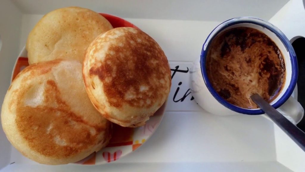VIDEO. Voici la recette du « Mofo mangahazo » ou beignets de manioc ...
