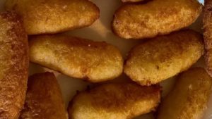 VIDEO. Voici la recette du « Ramanonaka », le fameux beignet de riz ...