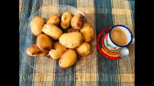 VIDEO. Voici la recette du « Mokary au coco », le célèbre beignet ...